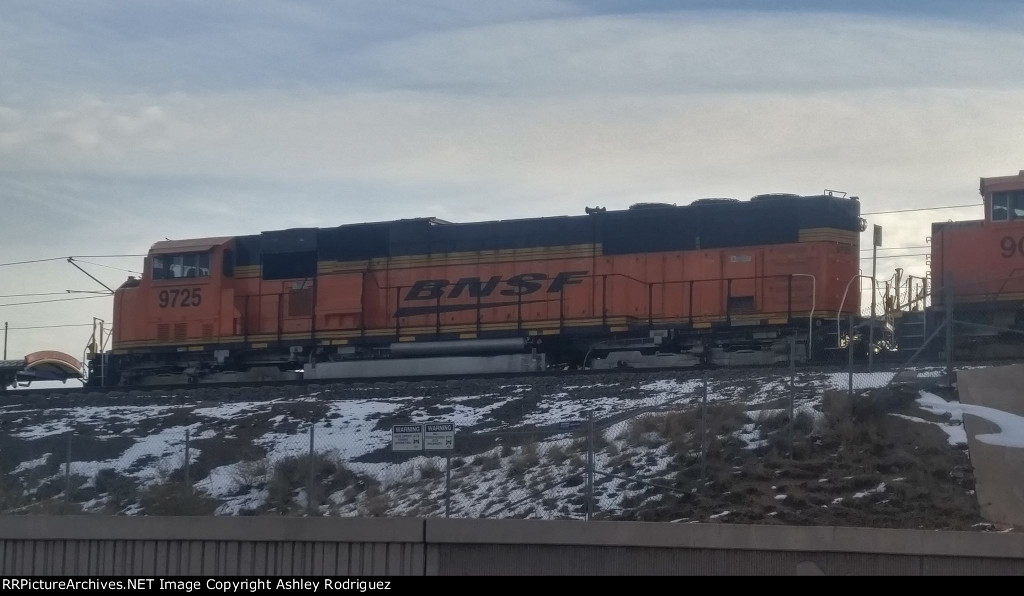 BNSF 9725